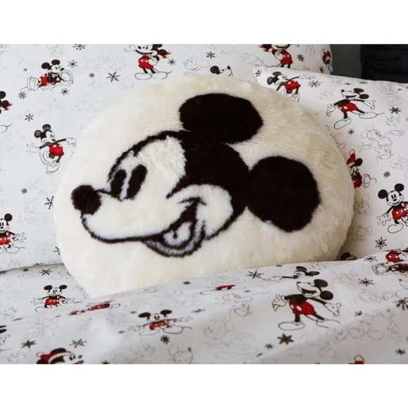 Disney | Bedding | Pottery Barn X Disney Round Mickey Mouse Plush ...